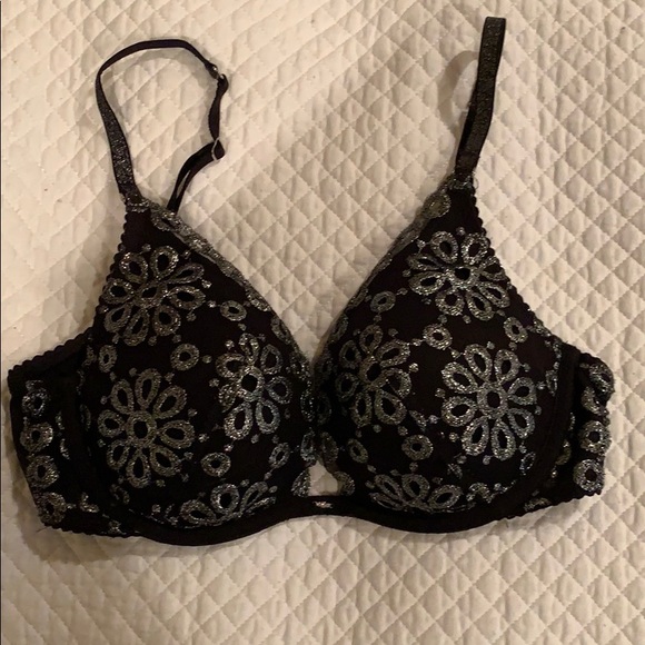 Victoria's Secret | Other | 32c Victoria Secrets Very Sexy Bra | Poshmark